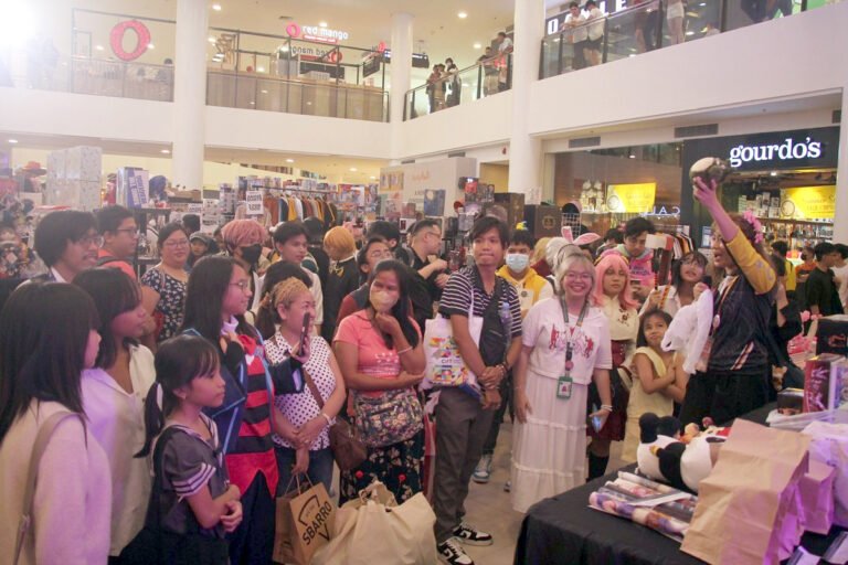 Ozine Sakura Festival at UP Town Center | The Cosplay and Anime Café ...